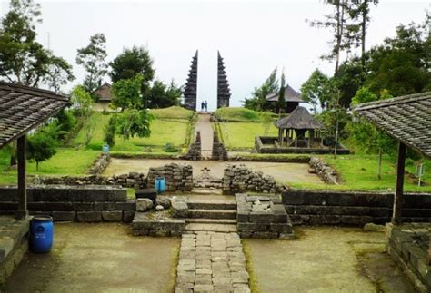 10 Candi Peninggalan Kerajaan Majapahit Beserta Gambar Dan Isinya II