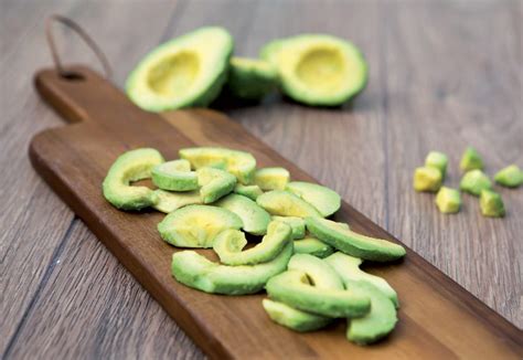 Avocado proprietà benefici e valori nutrizionali Fine Food Group