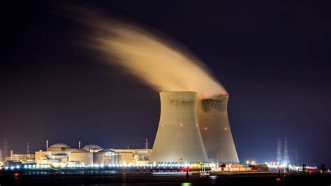 Elektrownia atomowa kontra elektrownia węglowa Wyjaśniamy różnice w