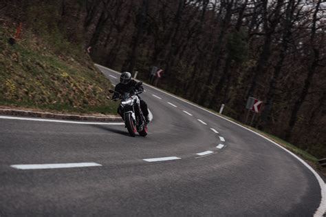 Kawasaki Z900 2023 Mid Naked Vergleichstest