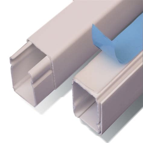 Canaleta Para Cables 20x20 Mm De 2 Metros Con Adhesivo Y Retenedor