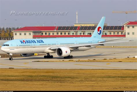 HL8275 Korean Air Boeing 777 3B5ER Photo By Feijikaide ID 1341425