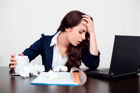 Qué es el presentismo laboral y cómo afecta a las empresas