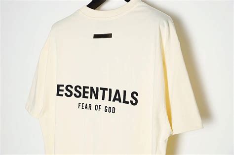 Camiseta Fear Of God Essentials Cream Boutique ZeroUm Conceito Hype