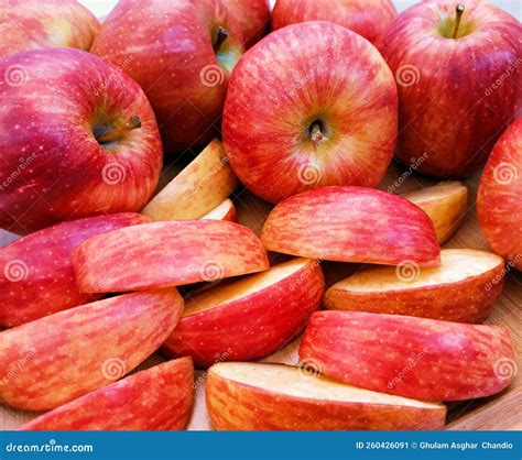 Apples Fruit Shining Fresh Red Apple Ripe Juicyapples Whole And Sliced