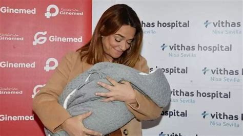 Toñi Moreno molt emocionada ja pot marxar de l hospital amb la seva filla