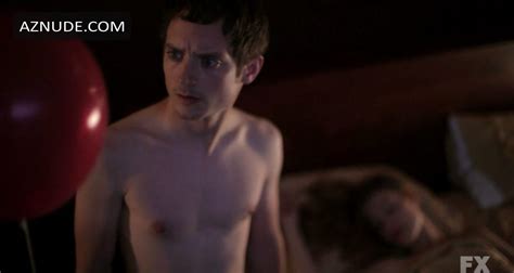 Elijah Wood Nude And Sexy Photo Collection AZNude Men