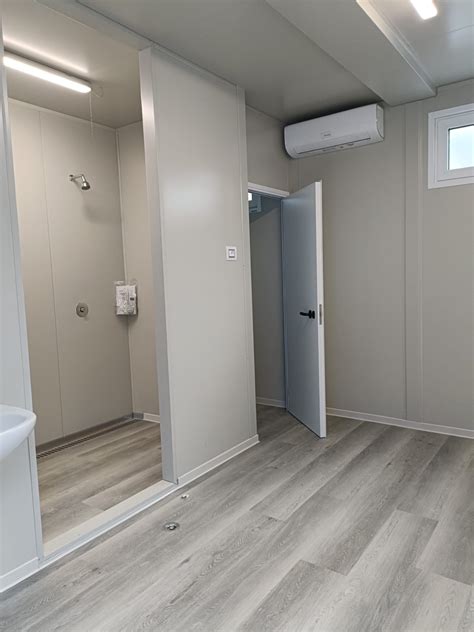 MONOBLOCCO SPOGLIATOIO E SALA PLURIUSO CON BAGNO Pigreco Monoblocchi