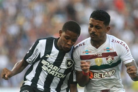 Quem é a promessa de R 160 milhões do Botafogo que emocionou e