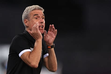 Adeus Luís Castro acerta saída do Botafogo e fecha time de CR7