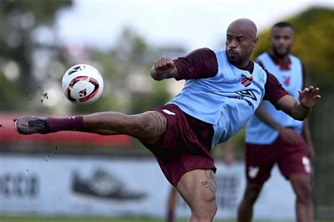 Como assistir o jogo do Athletico PR x Londrina hoje e horário ao vivo