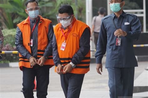 Pemeriksaan Tersangka Kasus Dugaan Suap Ekspor Benih Lobster ANTARA News