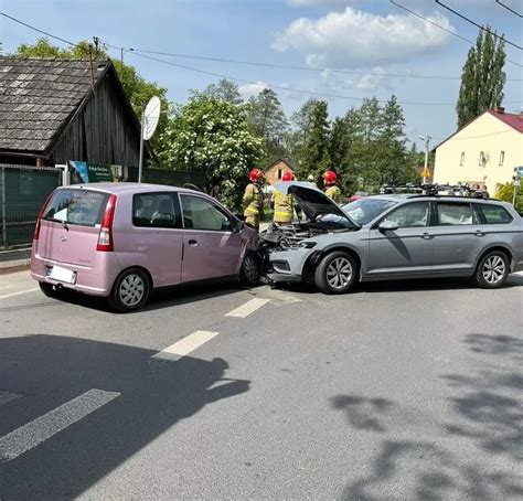 Poważny wypadek w powiecie krakowskim Ranna osoba trafiła do szpitala