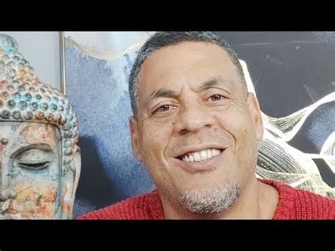 PISCIS SE ESTA ENAMORANDO ESTA PERSONA TE QUIERE PERO NO SABE SI