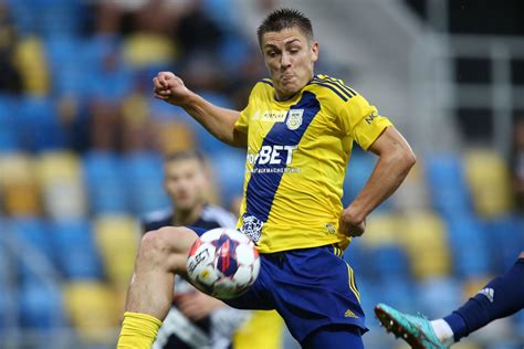 Górnik Łęczna Arka Gdynia transmisja w TV i online Gdzie oglądać