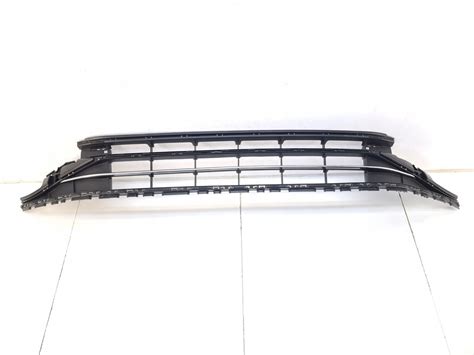 Passat B Lift G Kratka Rodkowa Zderzaka Prz D