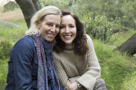 Dear Abby 2 Straight Married Women Fall In Love With Each Other — Now What