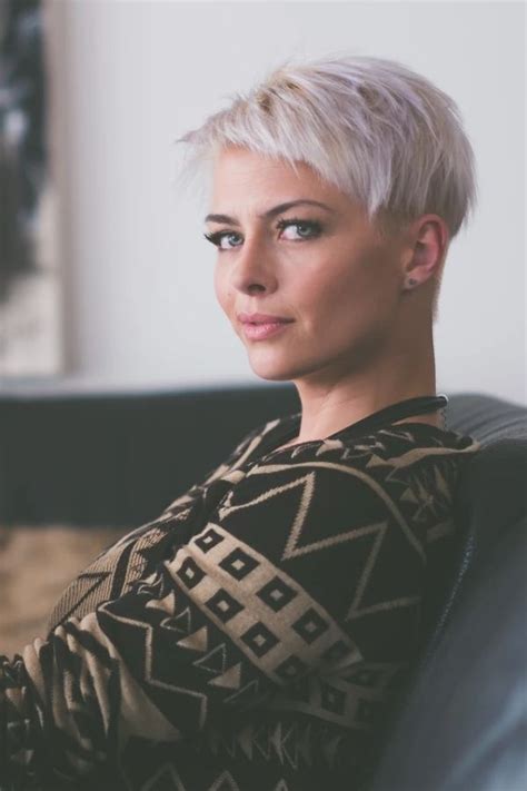 Kr Tkie Fryzury Damskie Bez Uk Adania Inspiracje Kobietamag Pl