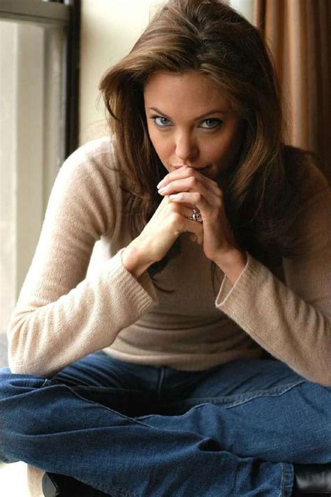 Pin By Aneta Natanova On Angelina Jolie Angelina Jolie Pictures