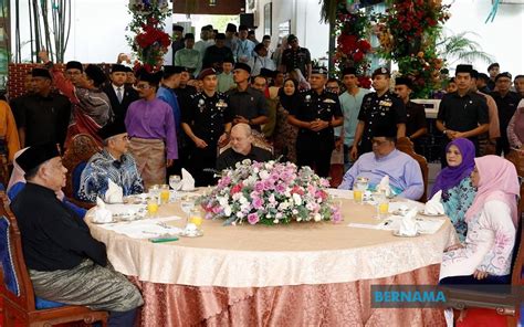 Bernama Sultan Ibrahim Terima Menghadap Pm Di Istana Negara