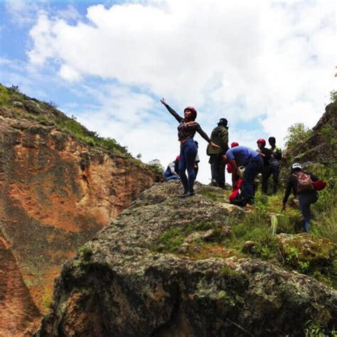 Cañones de Qorihuillca Grietas de Ayacucho con Huancaraylla Tours