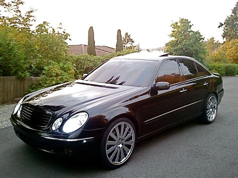 Mercedes Benz E Class Information And Photos Momentcar