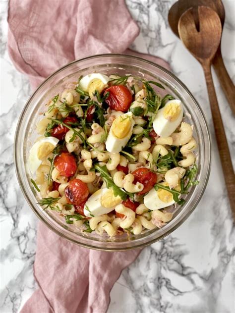 Pastasalat Med Tun Bagte Tomater Og Olie Eddike Dressing Madmusen