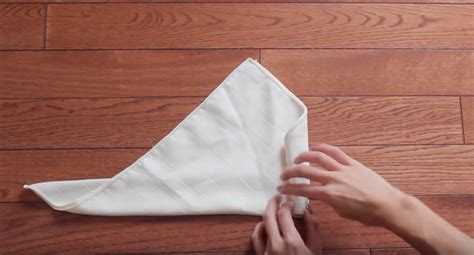 Cómo doblar servilletas de papel de manera original y fácil Nouhadri