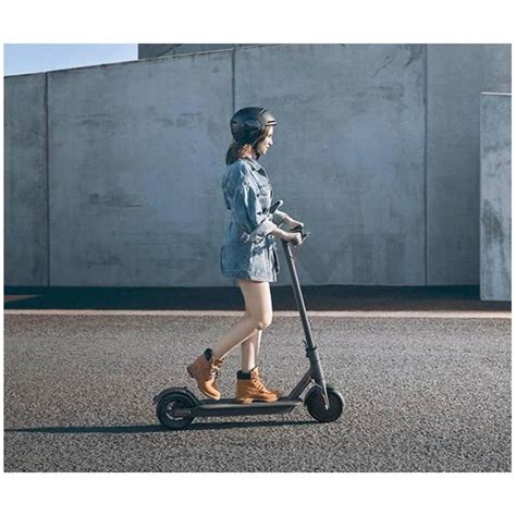 Купить Электрический самокат Xiaomi Mi Electric Scooter Pro в магазине
