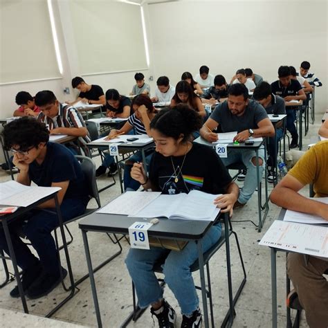 Comunicación UV on Twitter LoLeíEnUniverso La UV monitorea examen de