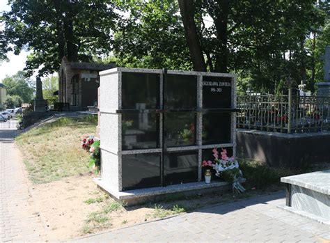 Augustowskie Kolumbarium Na Cmentarzu Parafialnym Nad