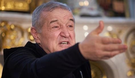 Fotbalistul căruia Gigi Becali i a pus clauză de 150 de milioane de