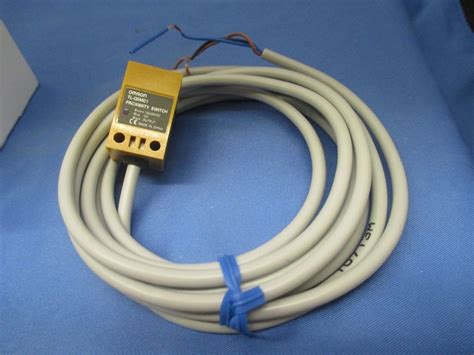 Omron TL Q5MC1 Proximity Sensor New Process Industrial Surplus