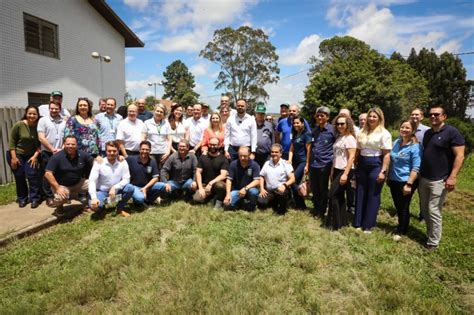 Senar PR entrega mais de 480 equipamentos para colégios agrícolas do