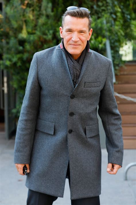 Photo Benjamin Castaldi quitte le studio Gabriel à Paris après l