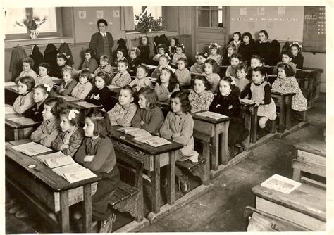 Photo De Classe Me De Ecole De Filles Rue Grande Copains