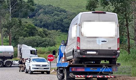 BANDIDOS INVADEM SÍTIO AMARRAM MORADORES E ROUBAM VEÍCULOS E