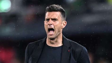 Romano Thiago Motta Ha Appena Firmato Con La Juventus