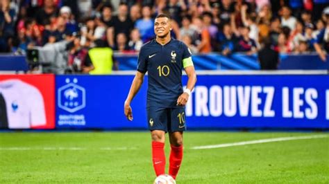 Mercato Mbappé lâche sa réponse au PSG Le10sport