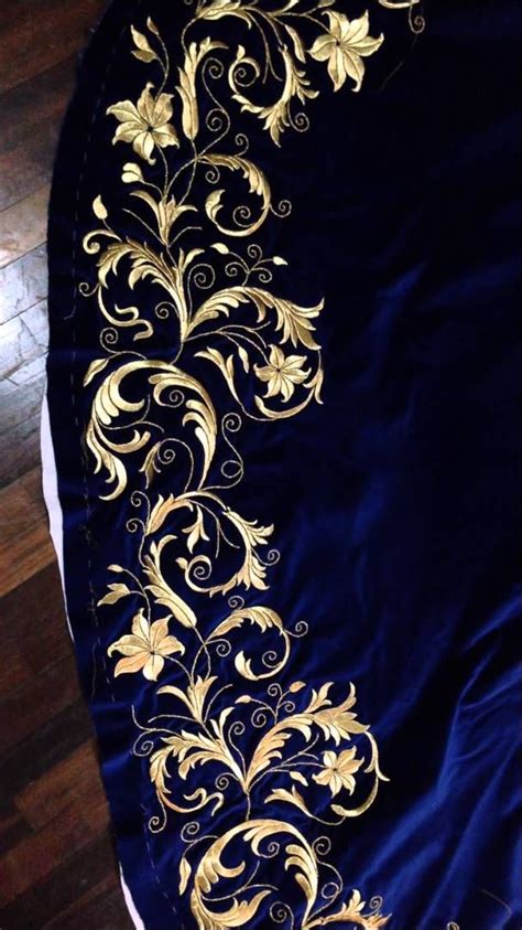 11 Free Goldwork Embroidery Designs Collare Sartesanos Italianos