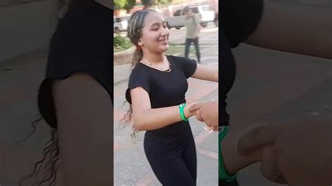 Hermosa Baila Musica Llanera En El Parque Fusionllanera Fusionllanera