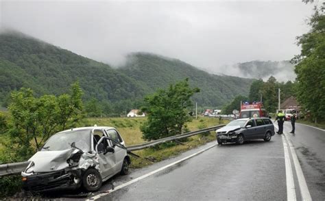 ACCIDENT GRAV între două mașini la Negreni Trei adulți și doi copii au