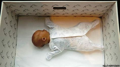 Por Qu Los Beb S De Finlandia Duermen En Cajas De Cart N