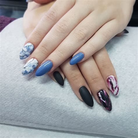 15 Diseños para atreverte intentar las uñas de forma Stilleto hasta