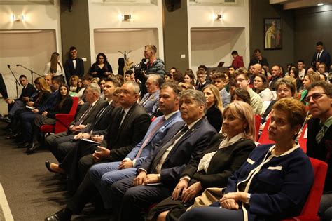 Președintele PNL Neamț George Lazăr Zeci de elevi nemțeni olimpici