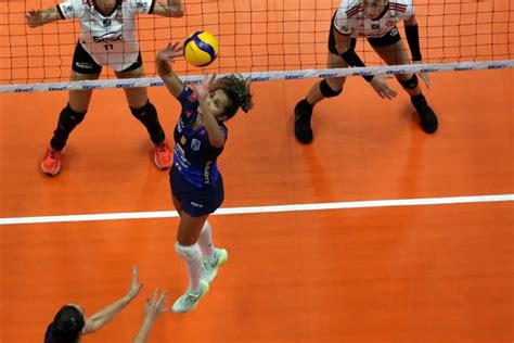 Final da Copa Brasil de vôlei feminino 2023 assistir Praia Clube x