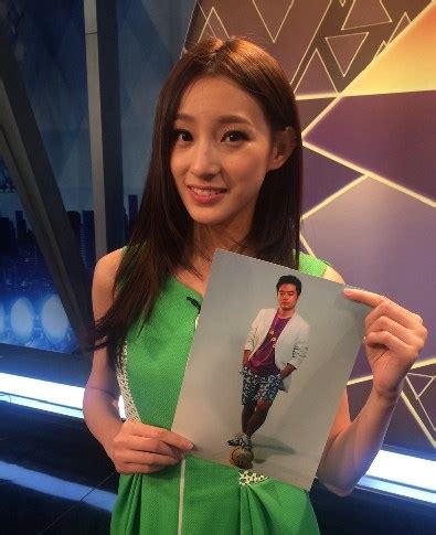 天下足球添美女主播 马凡舒泳装掉落图片曝光 社会新闻 南方网
