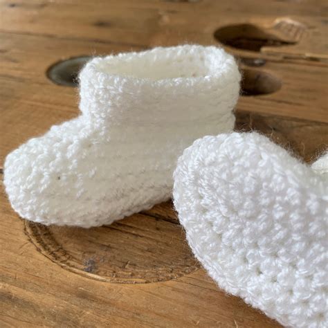 Chaussons bébé au crochet