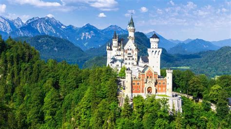 Schloss Neuschwanstein Mann stößt Touristinnen in Schlucht 21
