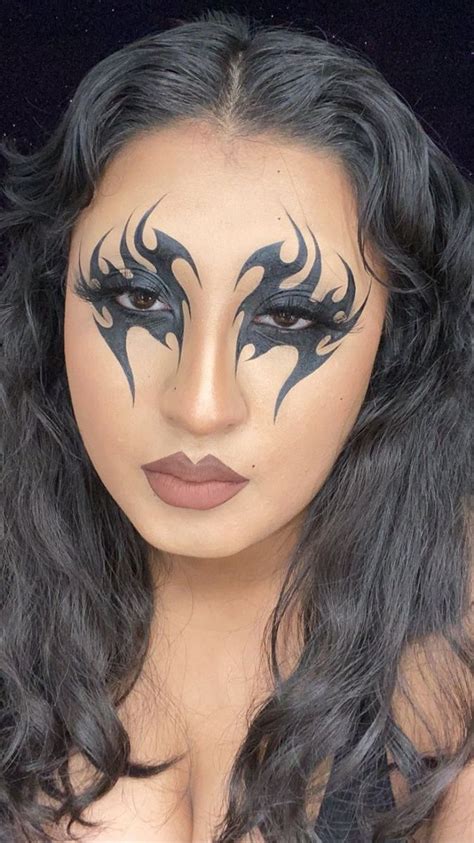 Pin By On Makeup Creative Makeup Eye Makeup Grunge Makeup